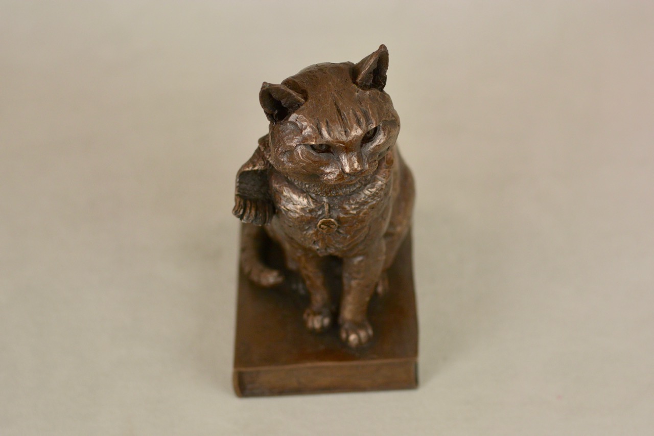 A STREET CAT NAMED BOB SCULPTURE | Tanya Russell