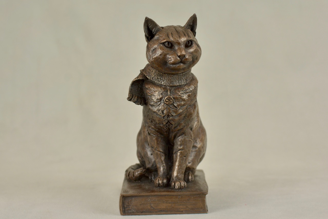 A STREET CAT NAMED BOB SCULPTURE | Tanya Russell