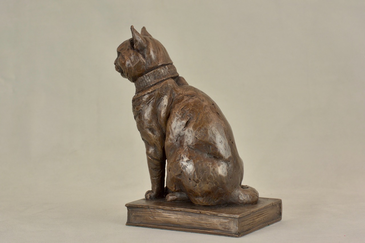 A STREET CAT NAMED BOB SCULPTURE | Tanya Russell