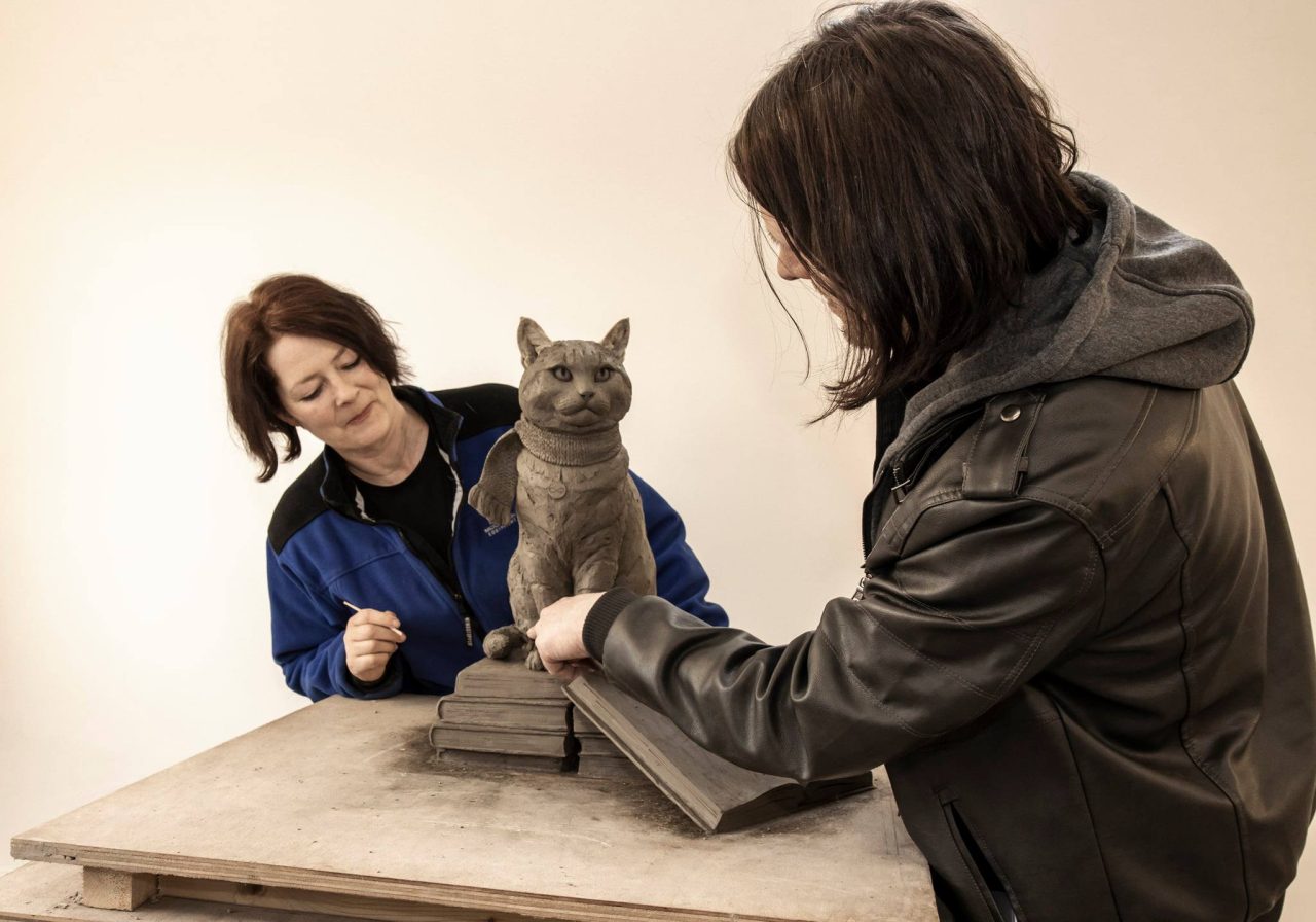 Street Cat Bob Memorial Statue sculpted by Tanya Russell