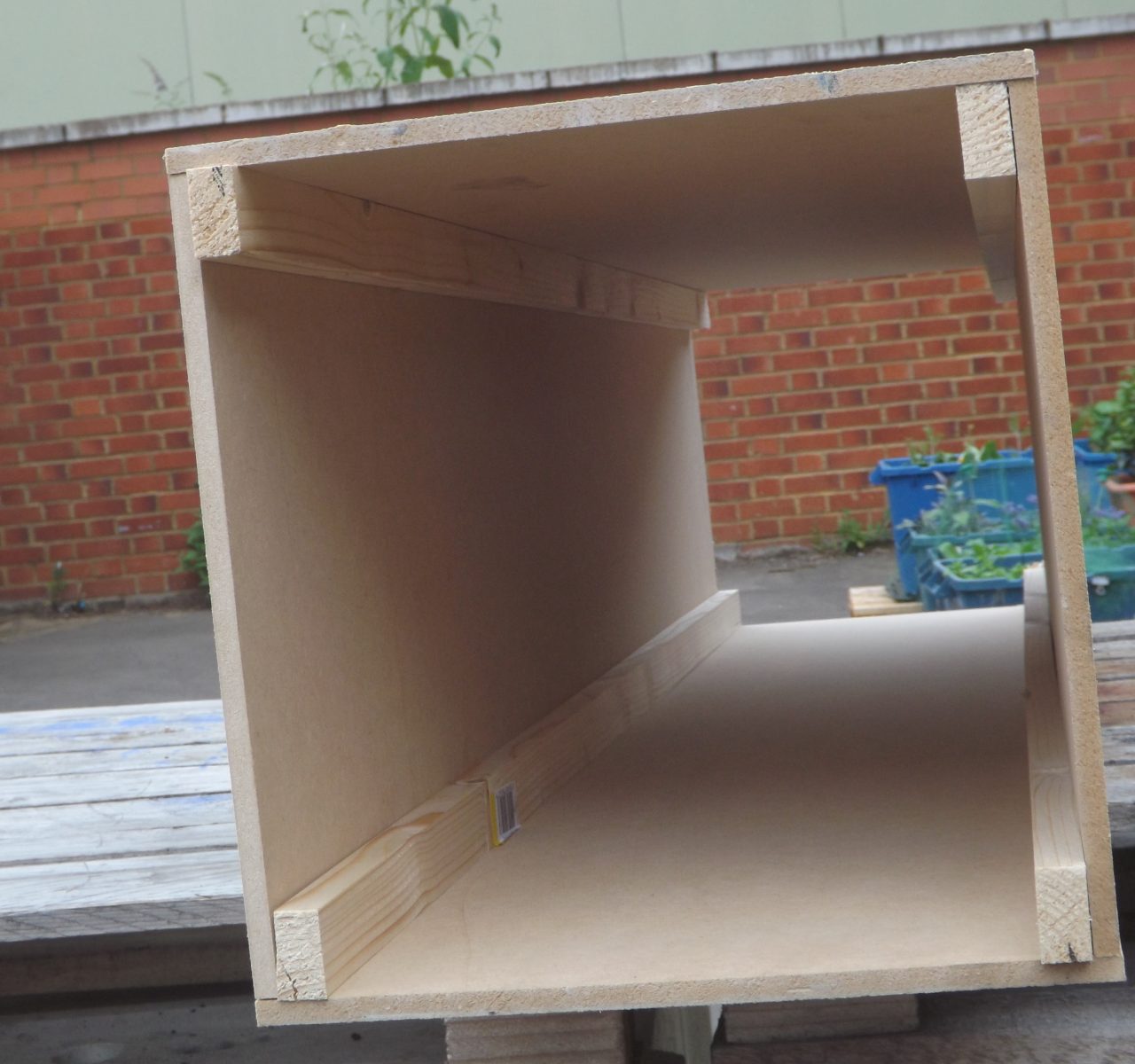 Sculpture plinths, pedestals and columns for statues - Tanya Russell